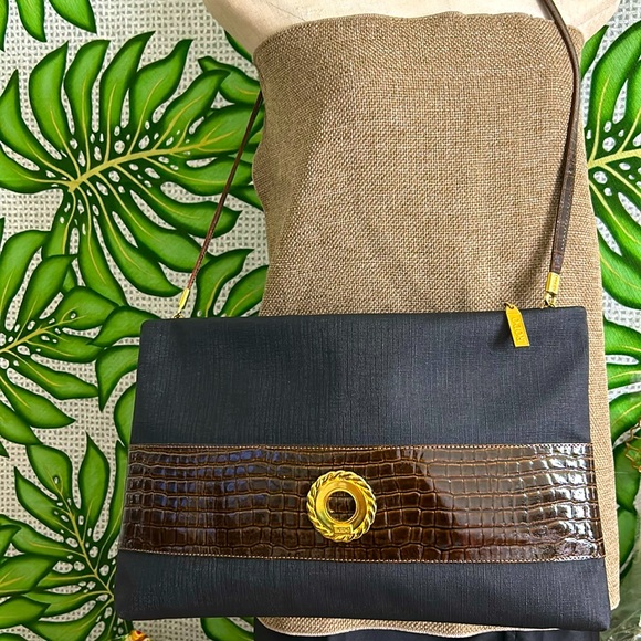 Rodo | Bags | Rodo Italy Bordeaux Embossed Leather Clutch With Strap ...